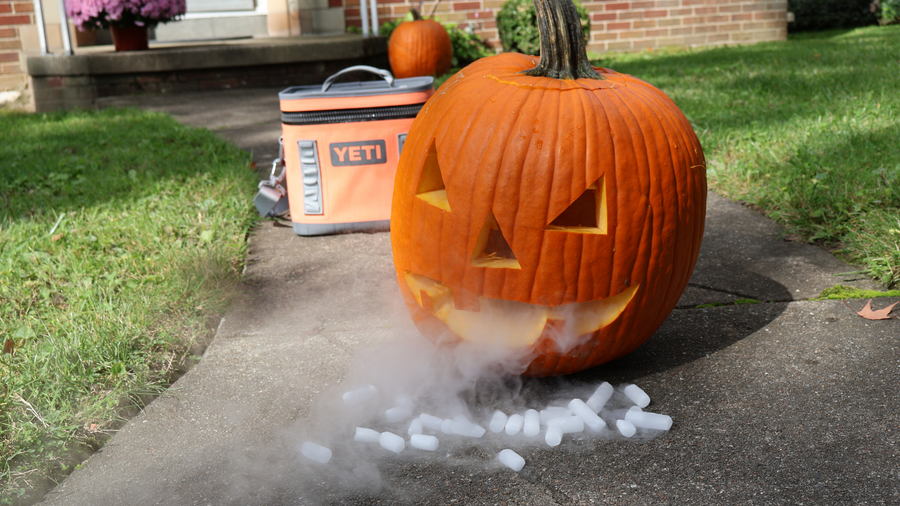 How to use Dry Ice in a Pumpkin – Baker's Dry Ice